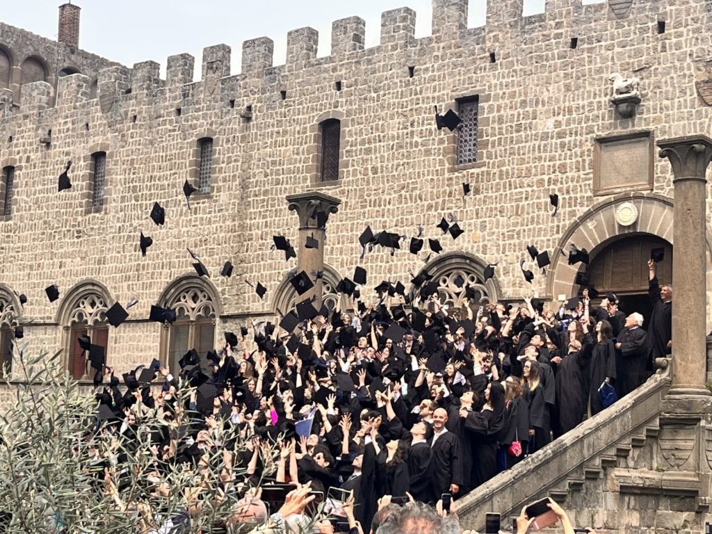 Viterbo - Diplomi di laurea "in piazza" per gli studenti Unitus. Lalli ...