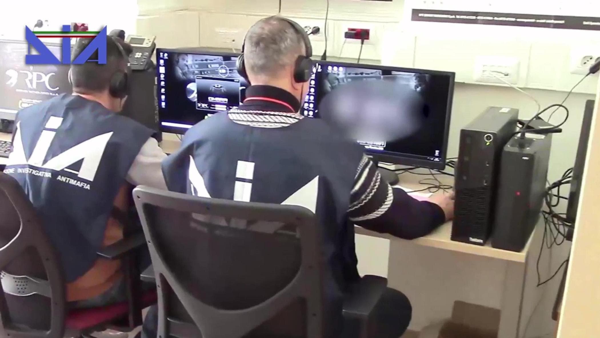 Blitz della Dia a Roma con 18 arresti, al telefono dicevano: “Qui la ...